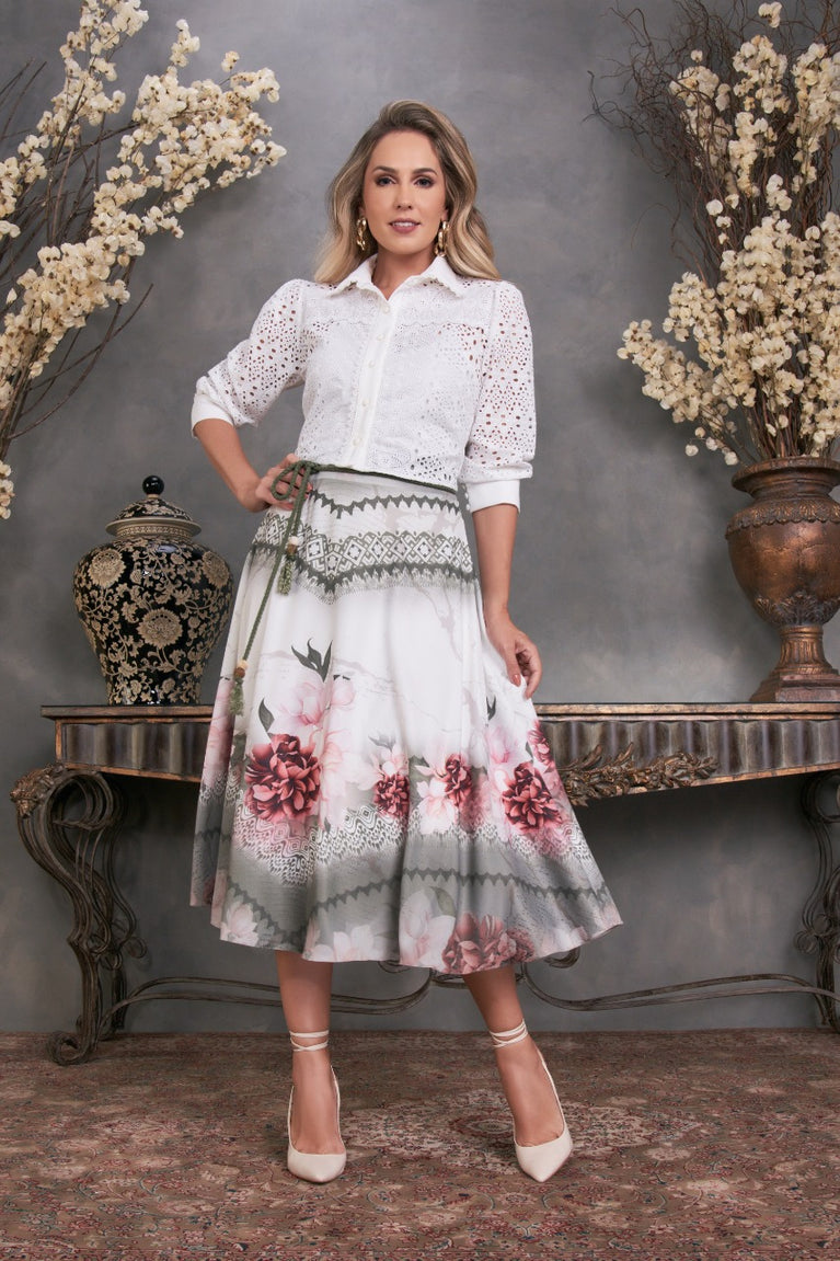 Pretty at Work | Demure by Laura