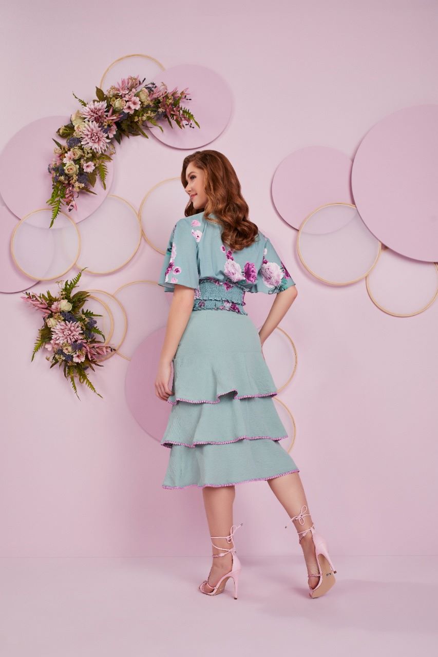 Romantic Style for the Modern Woman - One-of-a-kind Fashion | Demure by ...